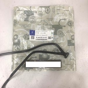 Ống Nước Hồi Từ Két Nước Đến Bình Nước Phụ Mercedes W117