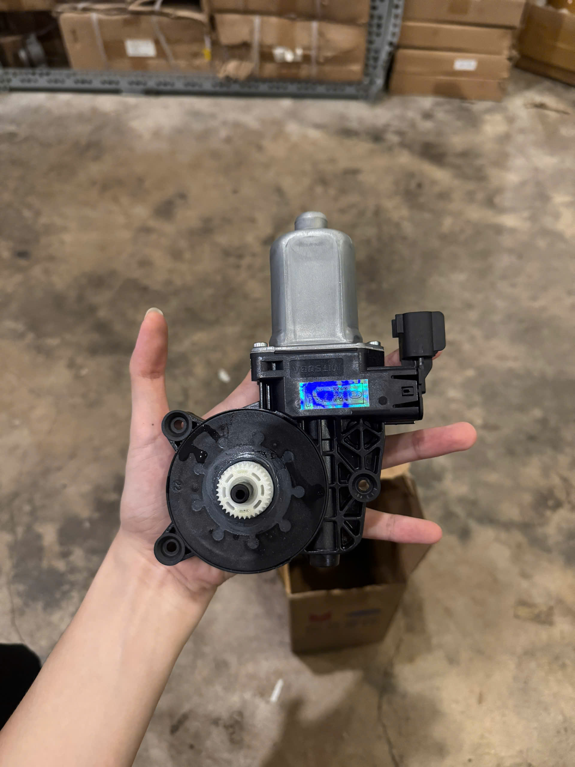 Motor nâng hạ kính